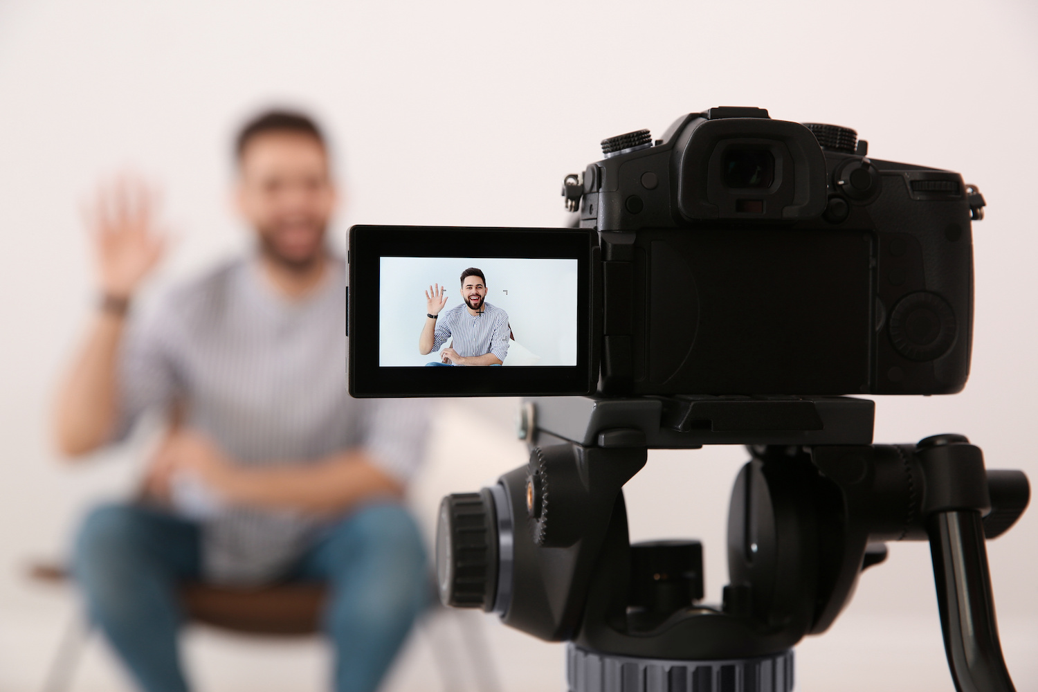 10 Ways Video Onboarding Enhances Employee Training